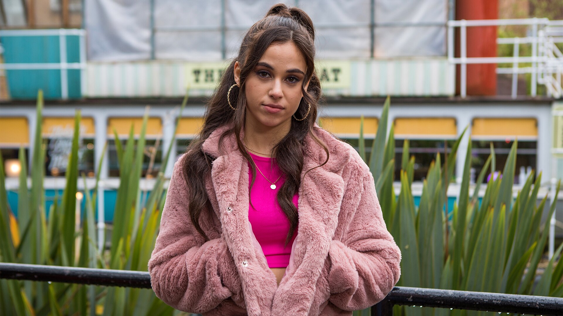 Hollyoaks - All 4